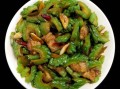 苦瓜炒肉怎么炒不苦_苦瓜炒肉做法视频