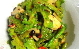 清炒苦瓜怎么炒才不苦_清炒苦瓜的家常做法