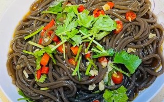 凉拌蕨根粉调料怎么调_凉拌蕨根粉用什么醋