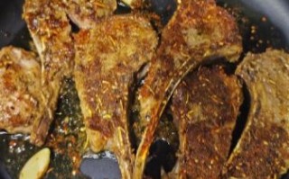 煎羊排怎么煎才嫩_煎羊排的做法大全