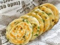 葱油饼怎么做才酥脆_正宗葱油饼做法步骤