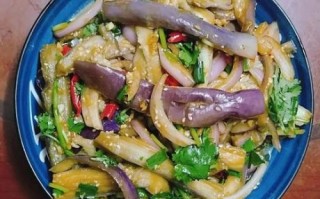 凉拌蒸茄子怎么做_蒸茄子要不要去皮