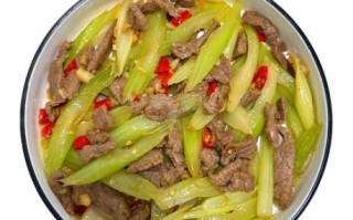 西芹炒牛肉怎么炒才嫩_西芹炒牛肉用哪个部位