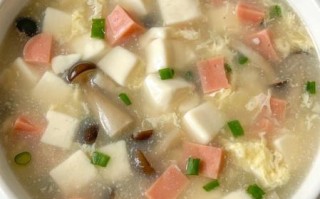 豆腐蘑菇汤怎么做好喝_家常豆腐蘑菇汤的做法