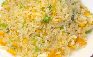 蛋炒饭怎么炒才好吃_蛋炒饭视频教学