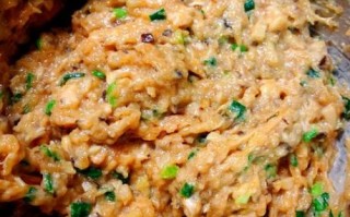 香菇胡萝卜肉馅饺子怎么做_香菇饺子馅怎么调才香