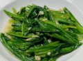 蚝油蒜蓉油麦菜怎么做_油麦菜焯水还是不焯水