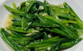 蚝油蒜蓉油麦菜怎么做_油麦菜焯水还是不焯水
