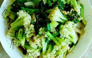 炒韭菜的家常做法_韭菜怎么炒才不出水