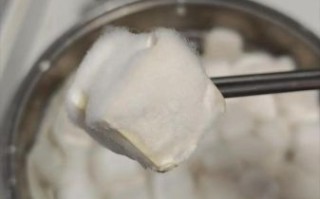 红油豆腐乳怎么做_自制红油豆腐乳的做法