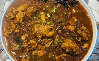 小鸡炖蘑菇粉条怎么做_东北小鸡炖蘑菇粉条正宗做法