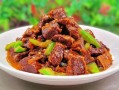 红烧牛肉怎么做才软烂入味_红烧牛肉的家常做法视频