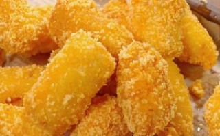 炸香蕉不放面包糠怎么做_不用面包糠炸香蕉技巧