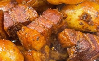 五花肉烧土豆怎么做_五花肉烧土豆先炒还是先炖