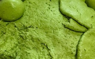 清明菜粑粑怎么做_清明菜粑粑家常做法