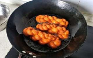 炸麻花怎么和面_放啥才能脆