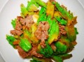 瘦肉炒苦瓜怎么做_苦瓜炒肉苦不苦