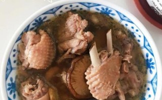 香菇炖鸭子怎么做好吃_香菇炖鸭子最正宗的做法