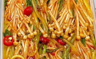 黄瓜拌金针菇怎么做_黄瓜拌金针菇的家常做法