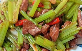 芹菜肉片怎么炒好吃窍门_芹菜炒肉先炒哪个