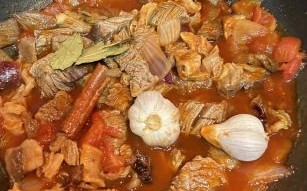 西红柿牛腩面怎么做_牛腩面怎么炖才烂