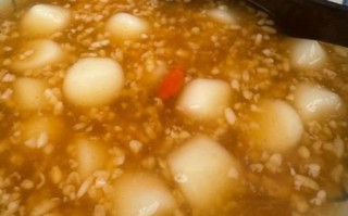 酒糟汤圆怎么煮好吃_酒糟汤圆煮多久不烂