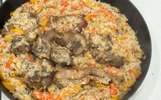 羊肉抓饭怎么做_羊肉抓饭正宗做法