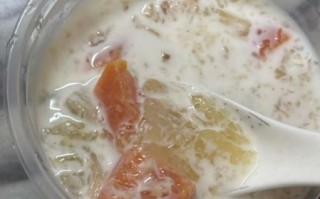 燕窝炖牛奶的做法_燕窝炖牛奶的功效