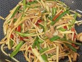 肉丝炒茭白丝怎么做_茭白丝炒肉丝家常做法