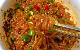 红薯粉条怎么做好吃_红薯粉条的家常做法