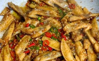 卤鸡翅尖怎么做_卤鸡翅尖要卤多久