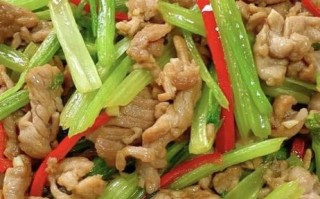 芹菜炒肉怎么炒好吃_芹菜炒肉用哪块肉最嫩