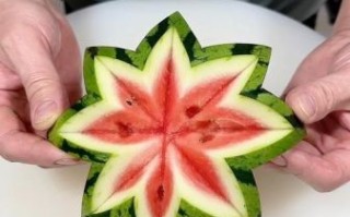 西瓜拼盘怎么切好看_西瓜拼盘切法步骤