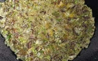 香椿煎鸡蛋怎么做_香椿煎鸡蛋的做法窍门