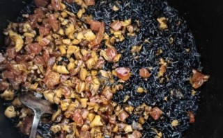 黑米可以蒸米饭吗_黑米蒸饭的正确做法