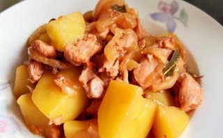 土豆烧鸡块怎么做好吃_土豆烧鸡块的家常窍门