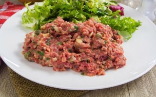 牛肉馅饺子配什么菜_牛肉饺子搭配什么蔬菜