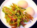 香椿叶炒鸡蛋怎么做_香椿叶炒鸡蛋的家常做法
