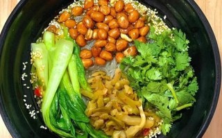 手工酸辣粉怎么做_酸辣粉和面比例是多少