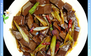 猪血怎么炒好吃_猪血炒多久才嫩