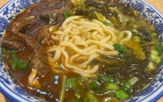 酸菜面条怎么做才好吃_酸菜面汤不浑的秘诀