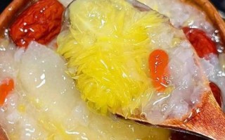 银耳红枣羹的功效与作用_银耳红枣羹怎么做才粘稠
