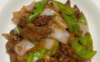 牛肉炒洋葱怎么做_牛肉炒洋葱的家常做法