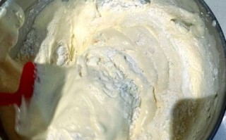 老式鸡蛋糕怎么做_老式鸡蛋糕为什么开裂