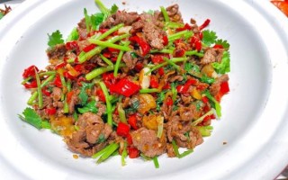 农家小炒牛肉怎么做_家常小炒牛肉最正宗做法