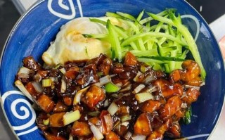 甜面酱怎么做炸酱面_甜面酱炸酱面正宗做法