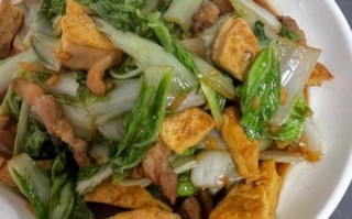 辣白菜炒豆腐怎么做_辣白菜炒豆腐热量高吗