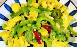 鸡蛋炒苦瓜怎么做不苦_苦瓜炒蛋要不要焯水