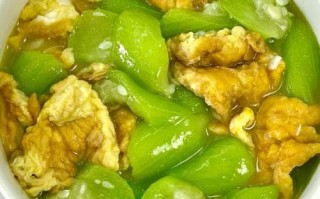 鸡蛋炒丝瓜怎么炒好吃_丝瓜炒蛋不黑不软窍门