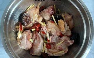 鸡肉炖香菇怎么做好吃_鸡肉炖香菇的窍门